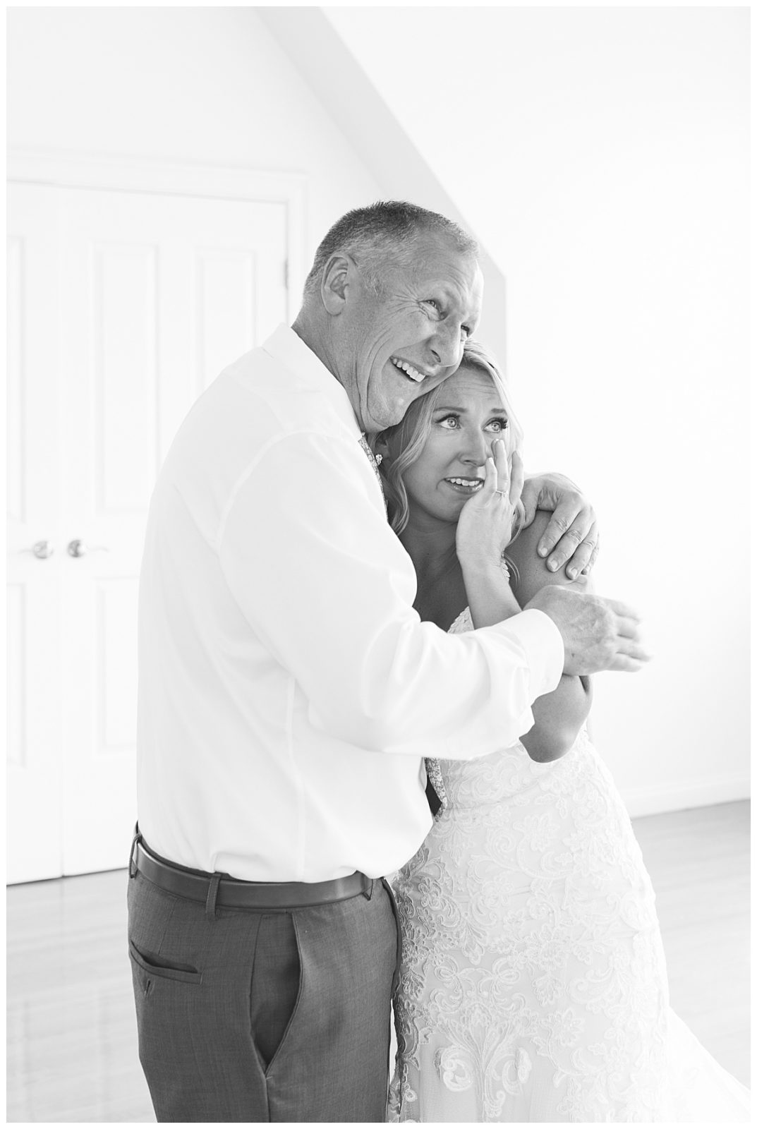 Belle Mer Island House Wedding | Nicolette & Sean | Newport RI | Laura ...