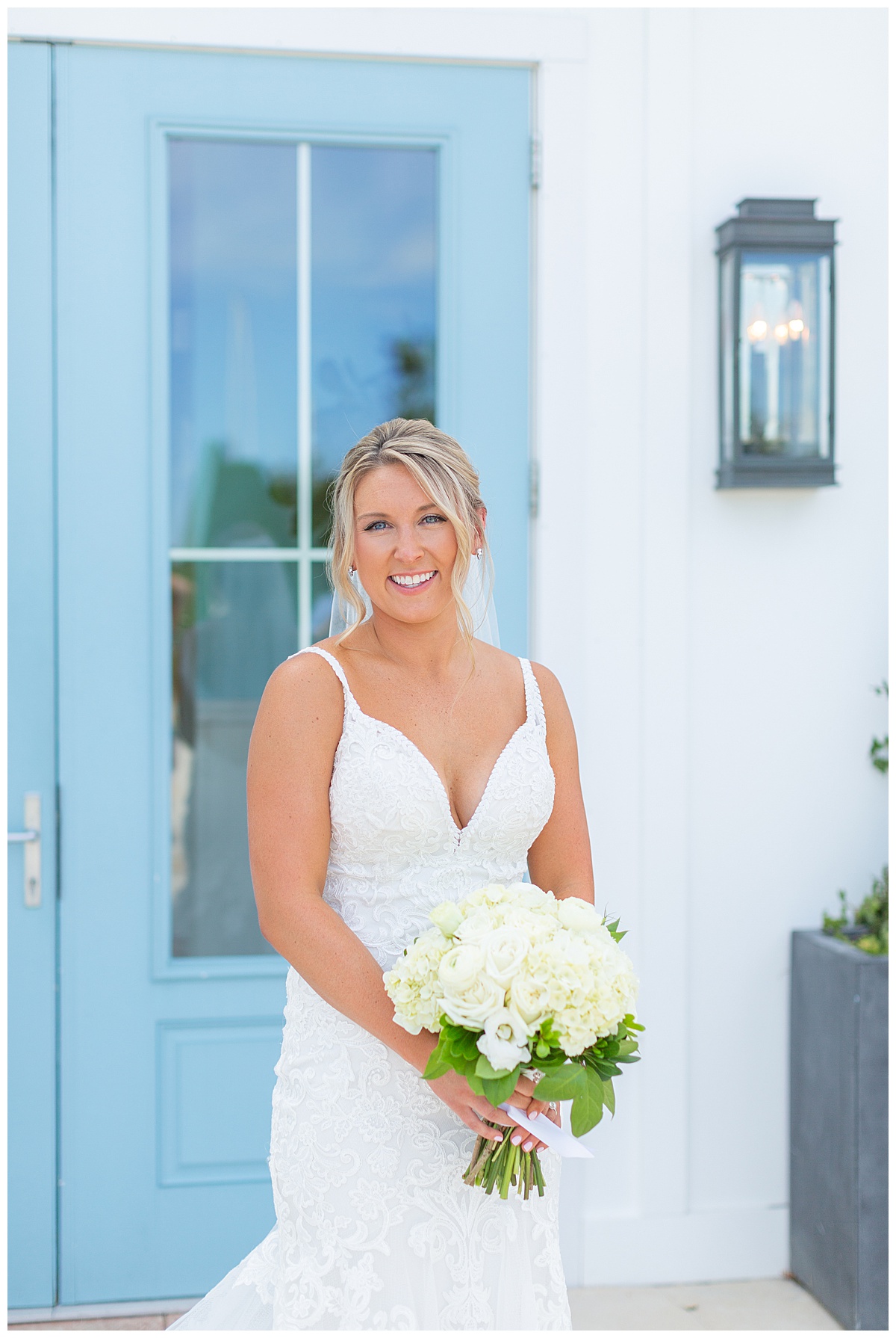 Belle Mer Island House Wedding | Nicolette & Sean | Newport RI | Laura ...